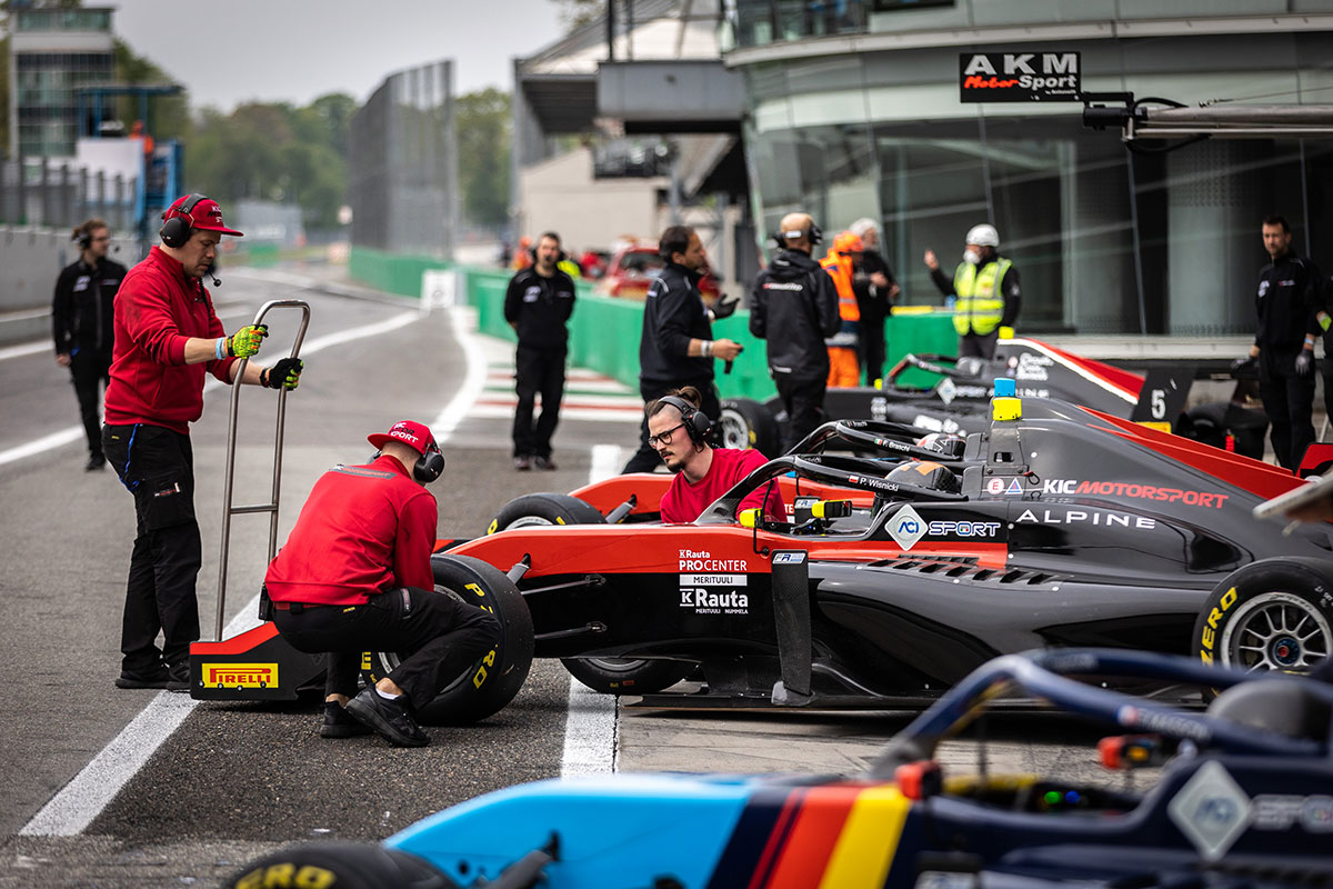 KIC Motorsport enters Formula Regional series with three rookie drivers